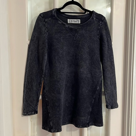 M. Rena | Tops | M Rena Long Top Charcoal With Textured Accents Size S ...